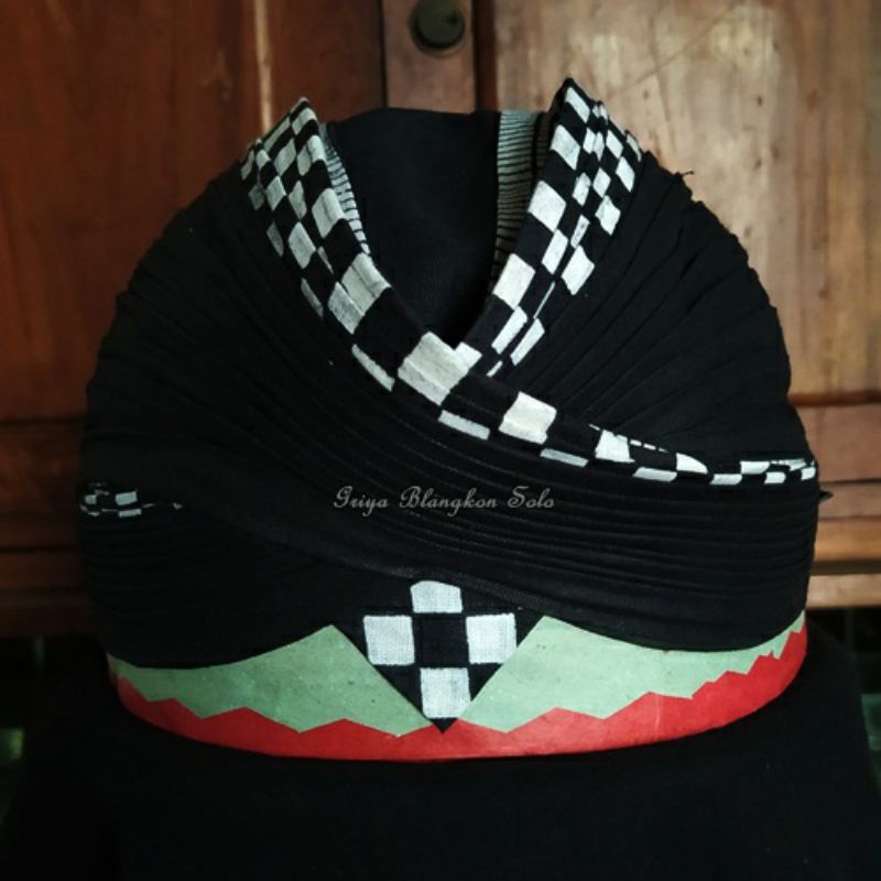 Jual Blangkon Jogja Jebeh Motif Batik Poleng | Shopee Indonesia