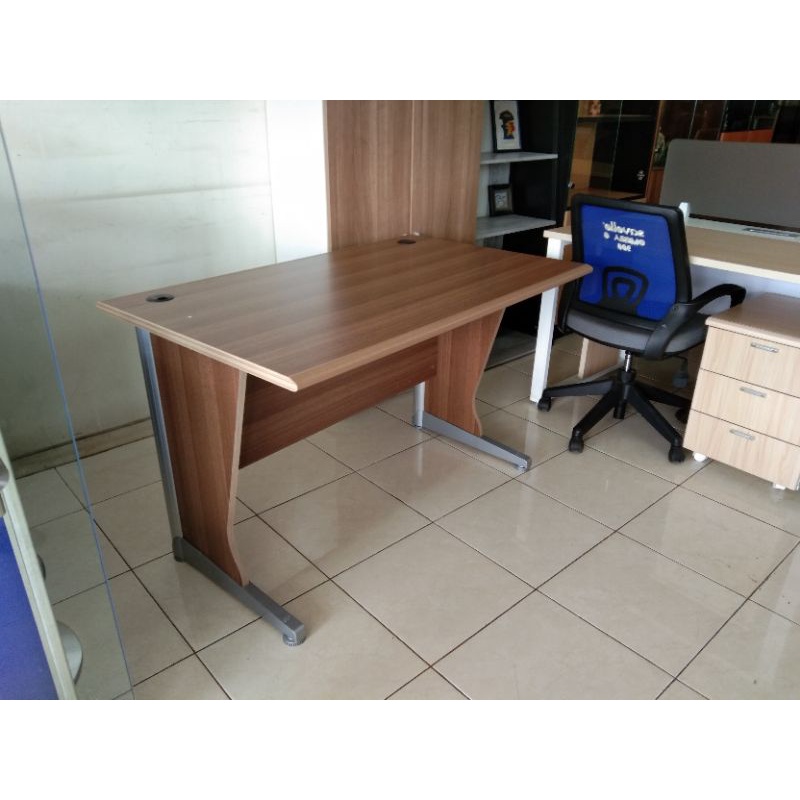 Jual Meja Kantor Meja Kerja UNO 120x75x75 cm UOD8072 Molek Furniture ...