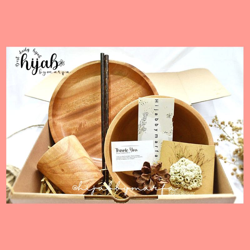 Jual Hampers/Gif box/Kado pernikahan/ultah/souvenir alat makan kayu isi ...