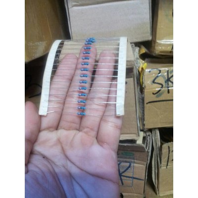 Jual resistor 1/4w 100pc taiwan semua ukuran ada bikin di catatan aja ...