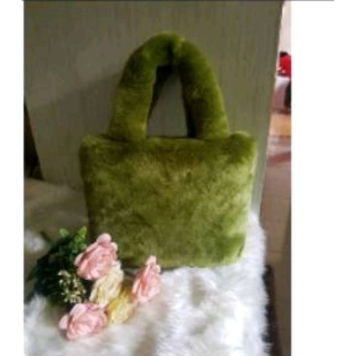 Jual Tas Bulu fluffy bag Hijau Lumut ukuran 30x30cm | Shopee Indonesia