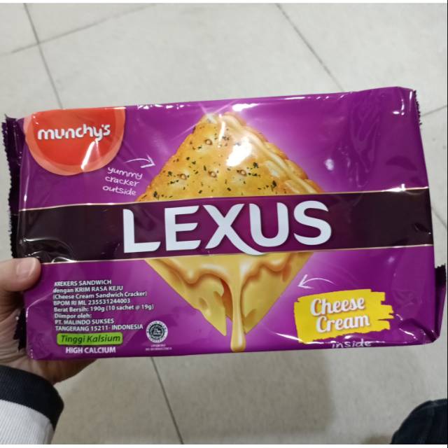 Jual BISCUIT LEXUS CHEESE CREAM CRACKERS / Biskuit Tinggi Kalsium ...