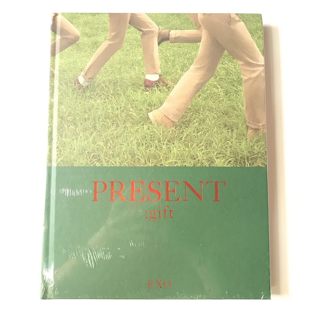 Jual EXO Present Gift Photobook | Shopee Indonesia