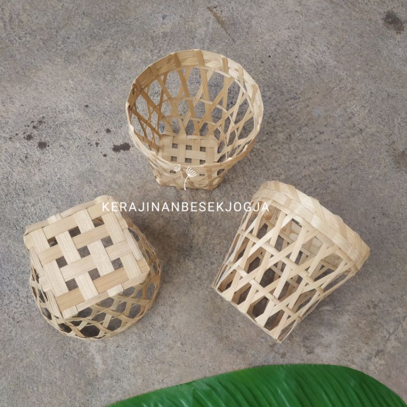 Jual KERANJANG PEYEK / keranjang anyaman bambu | Shopee Indonesia