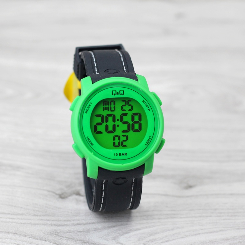Jual Jam tangan wanita QQ M122 tali rubber digital original | Shopee ...