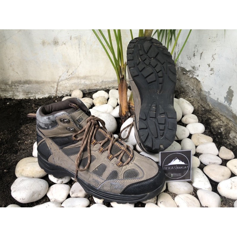Jual SEPATU GUNUNG RUGGED OUTBACK | Shopee Indonesia