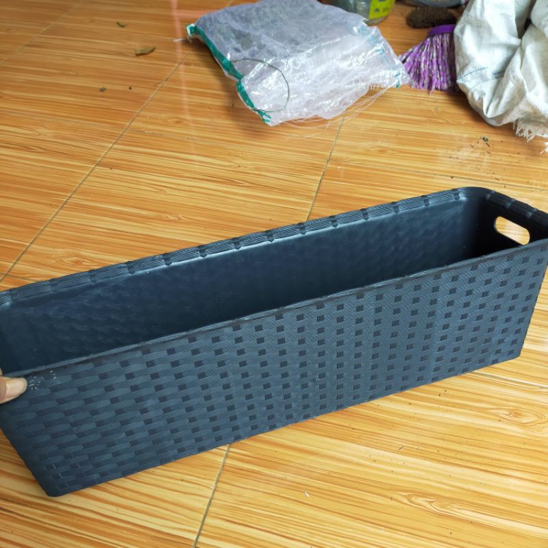 Jual POT BUNGA PLASTIK MODEL ANYAMAN PANJANG 60 CM | Shopee Indonesia
