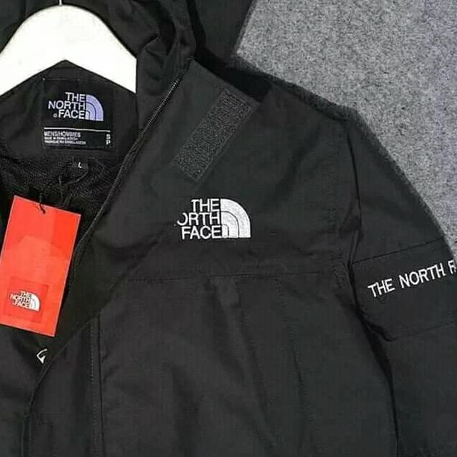 Jual Produk Keren EZ0RT Jaket Parasut outdoor TNF saku samping ...