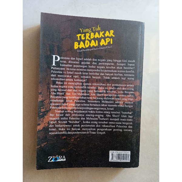 Jual Buku preloved: Yang Tak Terbakar Badai Api (Novel terjemah ...