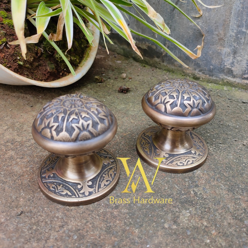 Jual Knob Pintu Rumah Kuningan Antik Motif Ukir 2 pcs | Shopee Indonesia