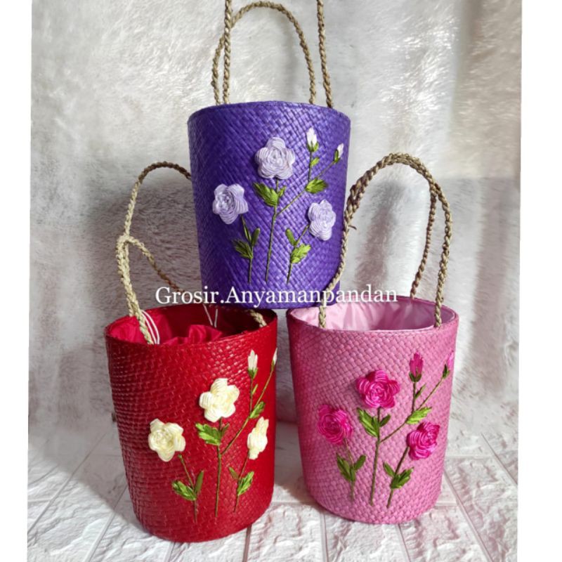 Jual Tas Pandan EMBER SULAM WARNA / Keranjang Parcel / Tas Parcel ... Jual Tas Pandan EMBER SULAM WARNA / Keranjang Parcel / Tas Parcel ...