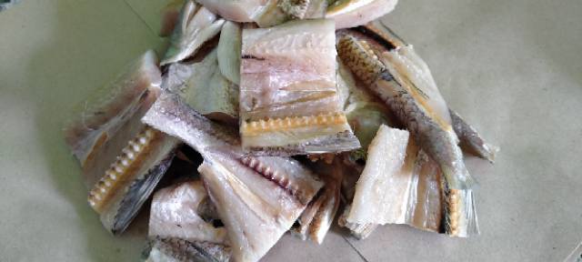 Jual Ikan Asin Gabus Laut Super 250g toko by Bandar Ikan Asin Jambal ...