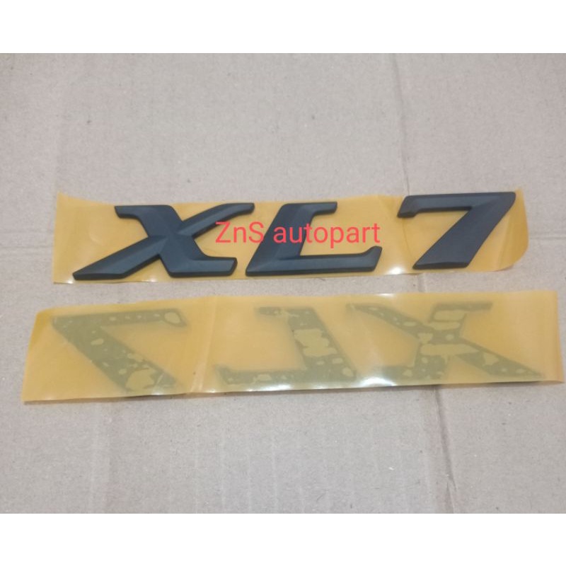 Jual emblem logo merek tulisan XL7 hitam doff original | Shopee Indonesia