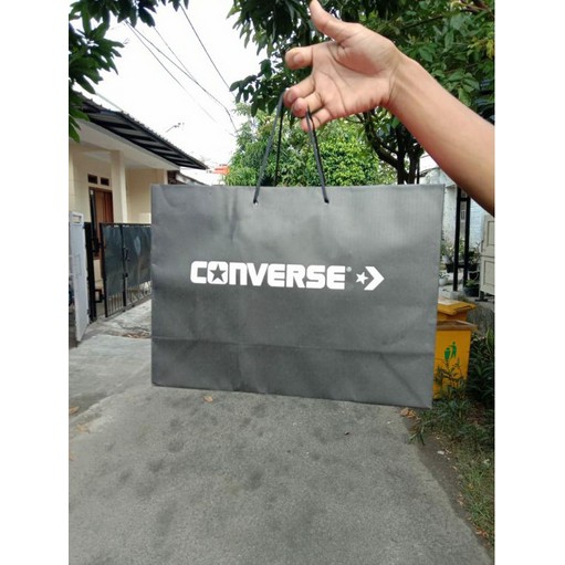 Jual PAPER BAG CONVERSE / BUAT KADO KEMASAN SEPATU | Shopee Indonesia