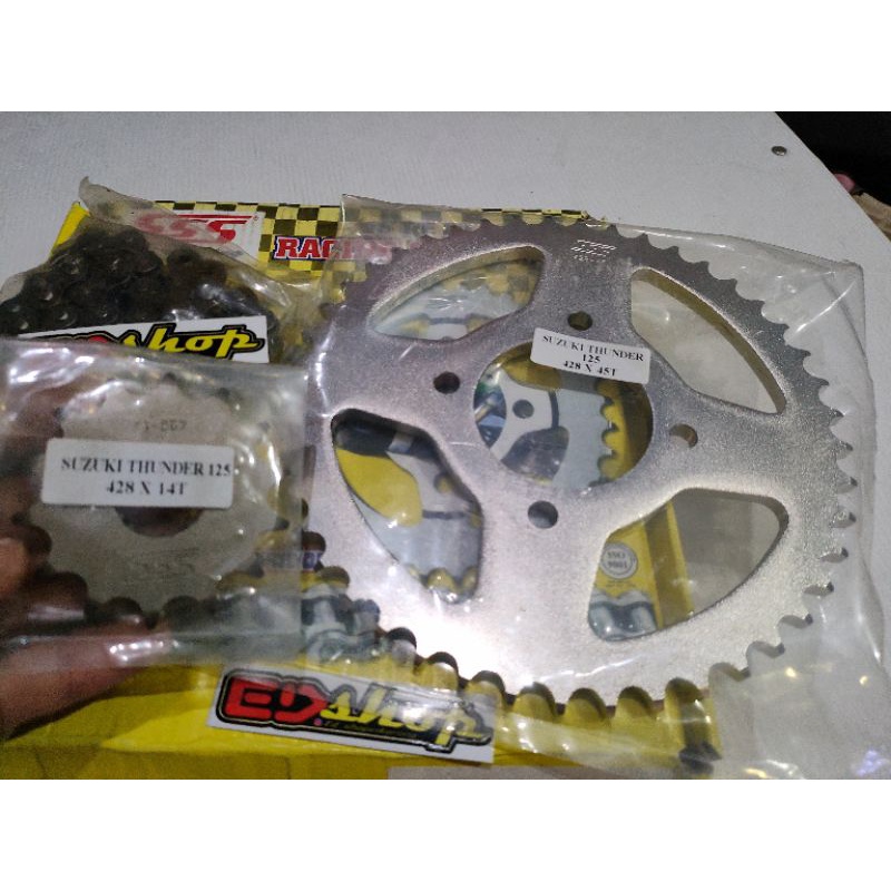 Jual gear SET 428 THUNDER 125 ORI SSS CHAINKIT RANTAI HITAM ORIGINAL GIR GER BAJA TEBEL ORI ...