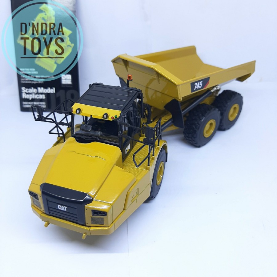 Jual Miniatur Alat Berat Caterpillar Diecast Masters CAT 745 ...