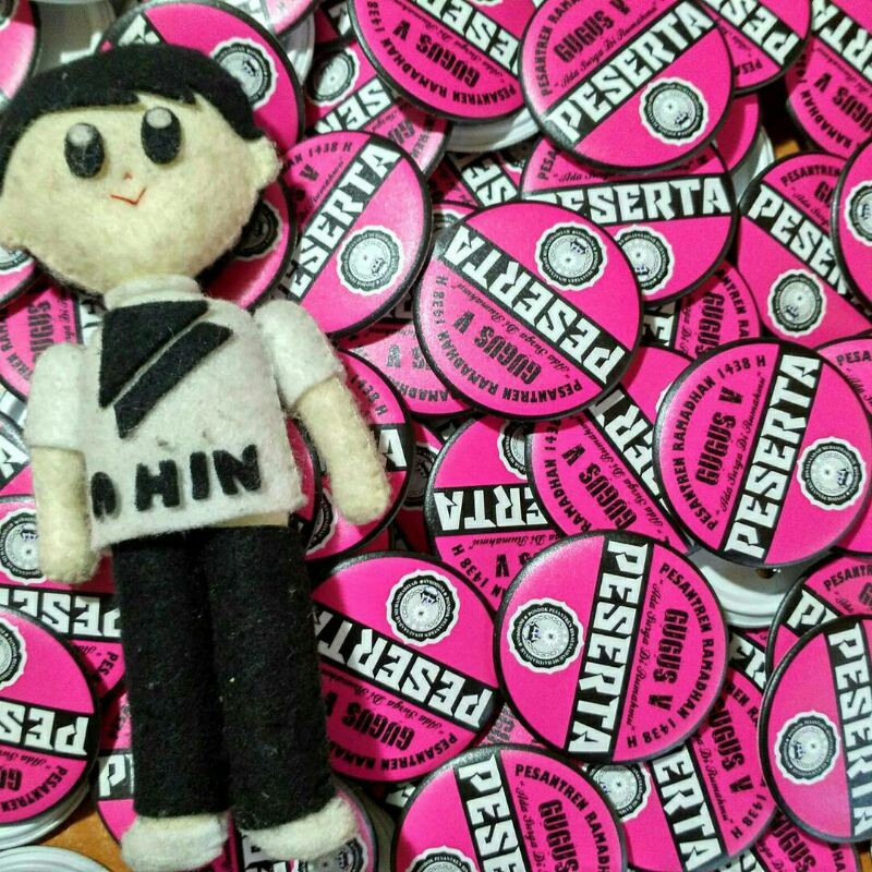 Jual Pin Peniti Custom UKURAN 25mm,32mm,44mm,58mm,75mm | Shopee Indonesia