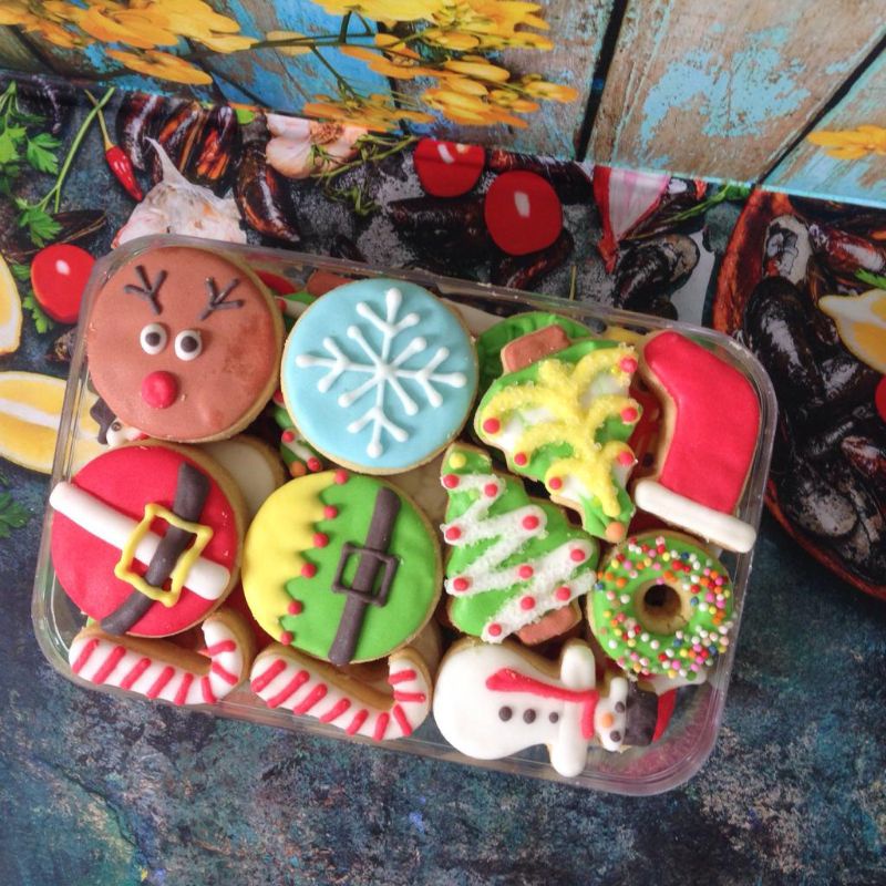 Jual Cookies Karakter Motif Natal - Christmas Icing Cookies (Kemasan ...