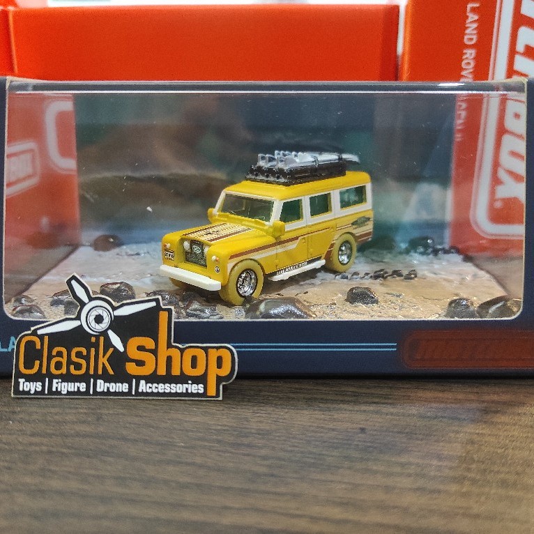 Jual Matchbox Lesney Collector 1965 Land Rover Gen II safari diorama ...