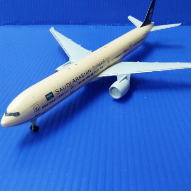 Jual Pesawat diecast miniatur Saudi Arabia Airlines | Shopee Indonesia