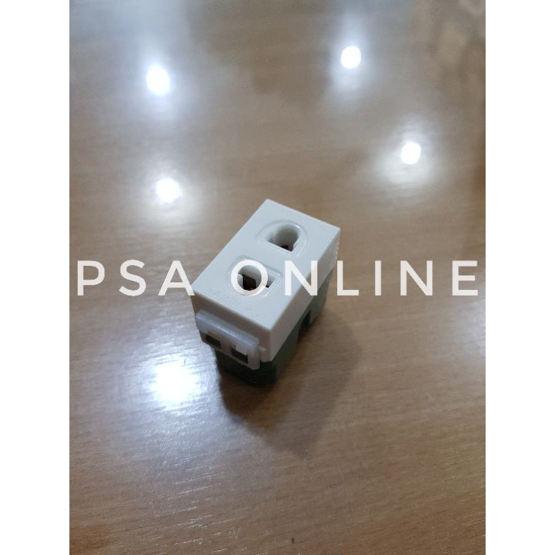 Jual PANASONIC Outlet Stop Kontak Universal 16A White WEJ10919 | Shopee ...