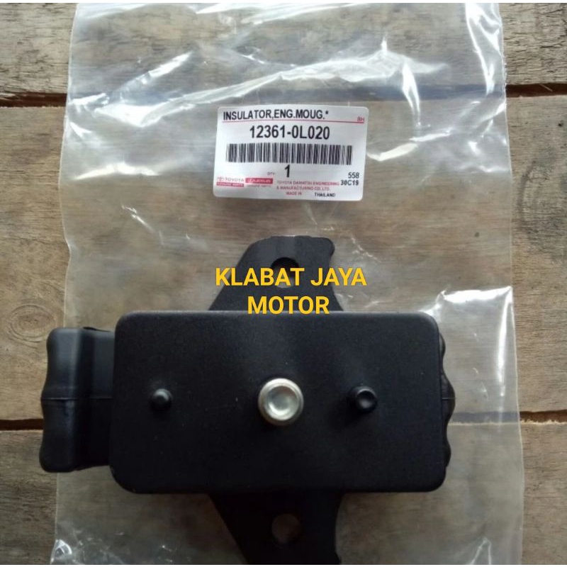 Jual INSULATOR ENGINE MOUNTING TOYOTA HILUX REVO 2GD INNOVA REBORN 2GD ...