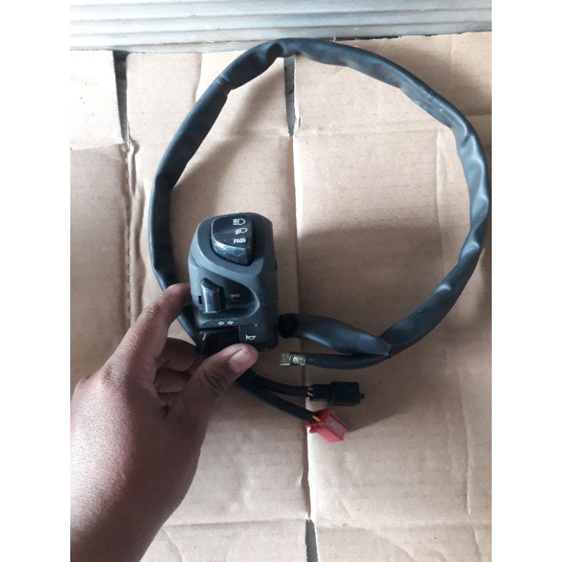 Jual SWITCH SAKLAR HOLDER KIRI YAMAHA XMAX 250 ORIGINAL ASLI | Shopee ...