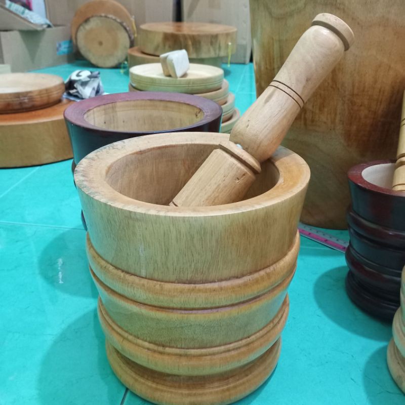 Jual (CACAT LAYAK PAKAI) LUMPANG SET KAYU BESAR (BUKAN BOCOR) / LESUNG ...