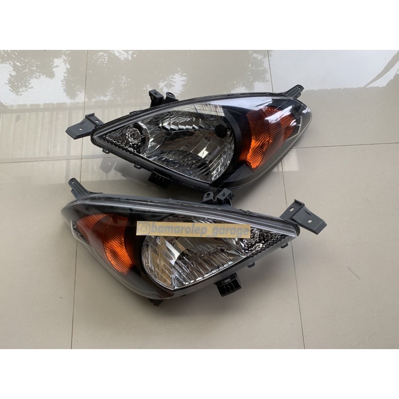 Jual headlamp kijang innova 2004-2008 blacksmoke | Shopee Indonesia