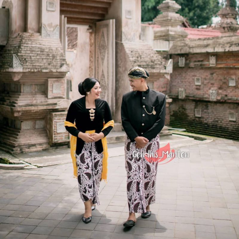 Jual Baju Prewed Model Jogja / Baju Adat Couple - Sidoasih Kecil ...