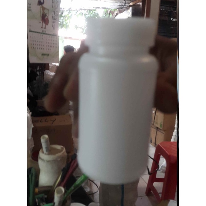 Jual BOTOL SAMPEL PLASTIK 100 ML LENGKAP DENGAN TUTUP DOUBLE SIL PENDEK ...