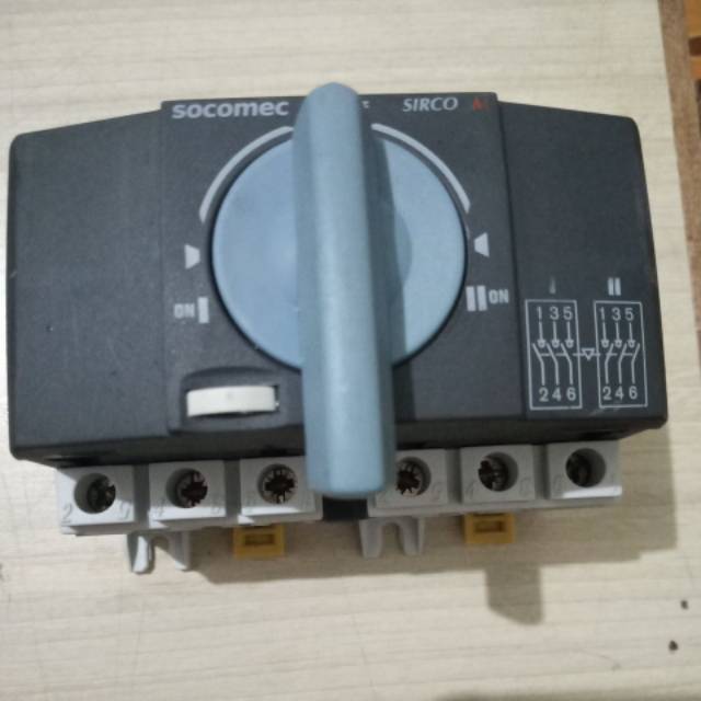 Jual COS/OHM SAKLAR SOCOMEC 40A 3PoLe | Shopee Indonesia
