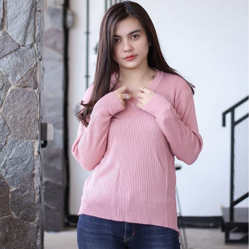 Jual TERMURAH !! BOXY V-NECK VIONA / ATASAN WANITA / BAJU RAJUT / KARDIGAN | Shopee Indonesia