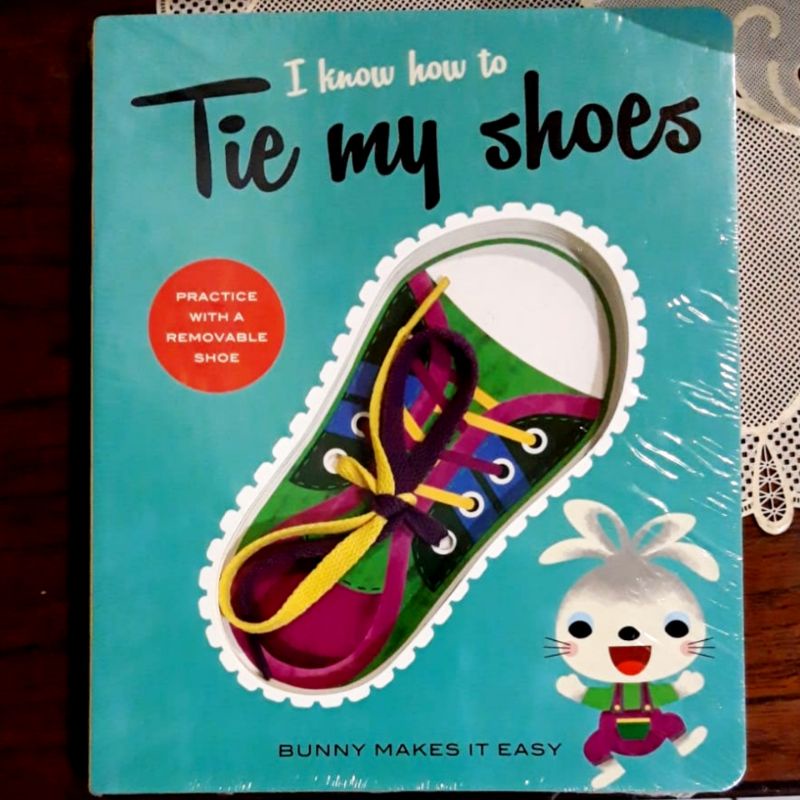 Jual [NEW BOOK] Board Book - I Know How to Tie my Shoes (Practice with ...