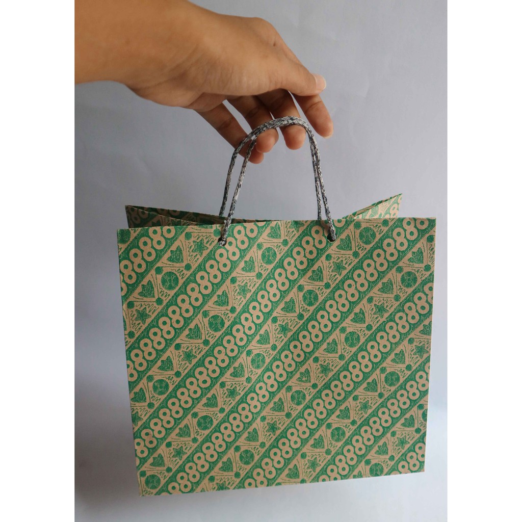 Jual Paper Bag [12 pcs] / Tas Kertas Motif Batik Warna Hijau Ukuran 22 ...