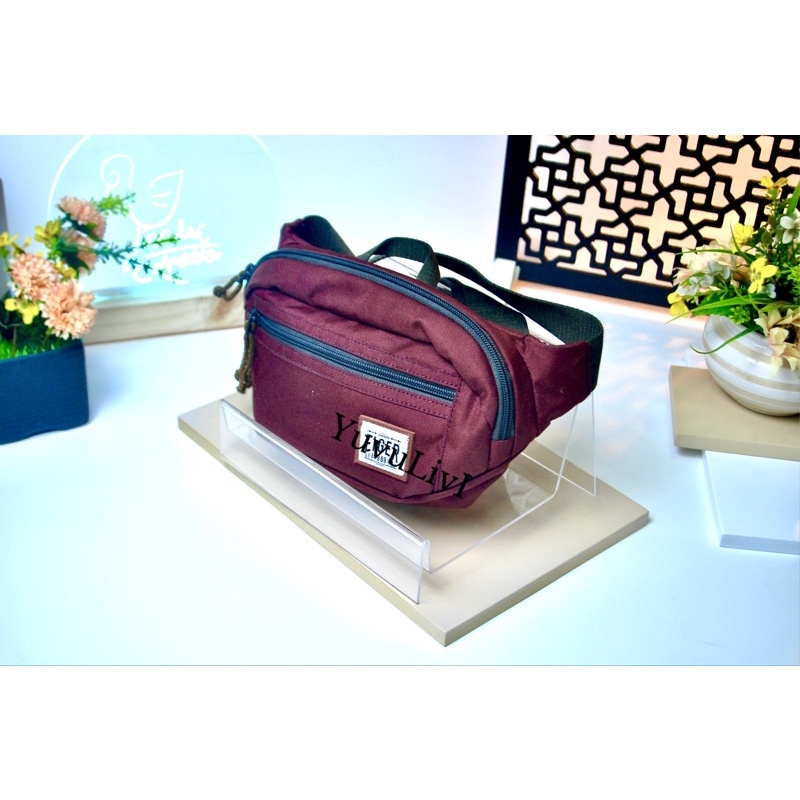 Jual akrilik standing display tas dan baju | Shopee Indonesia