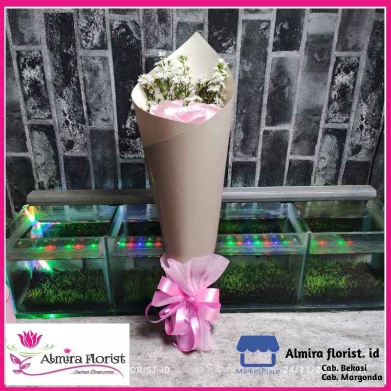 Jual hand bouquet | buket bunga 3 mawar asli segar | bucket pompong ...