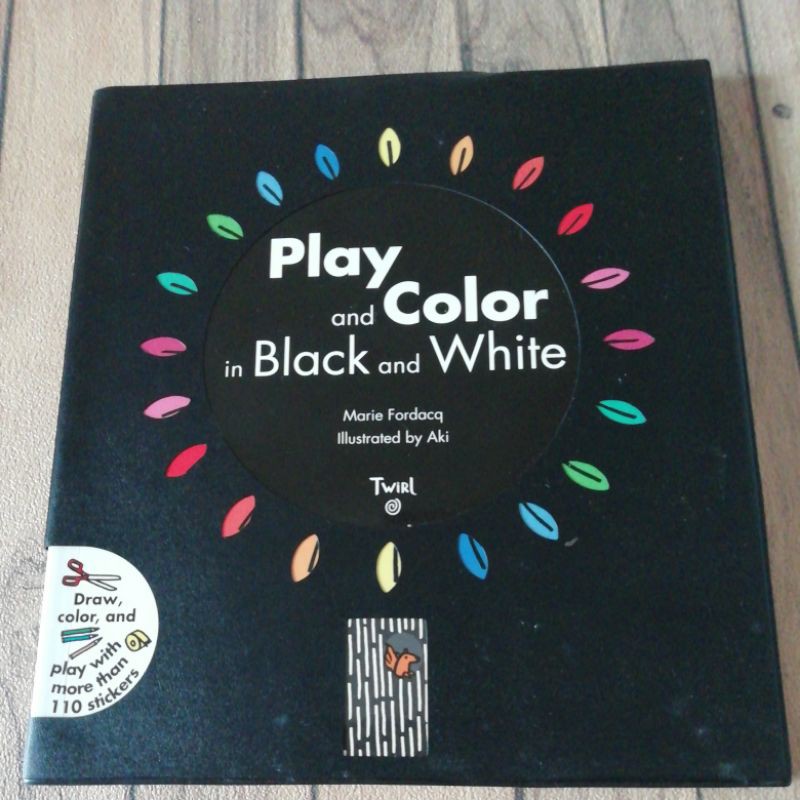 Jual buku play and color in black and white buku Activity | Shopee ...