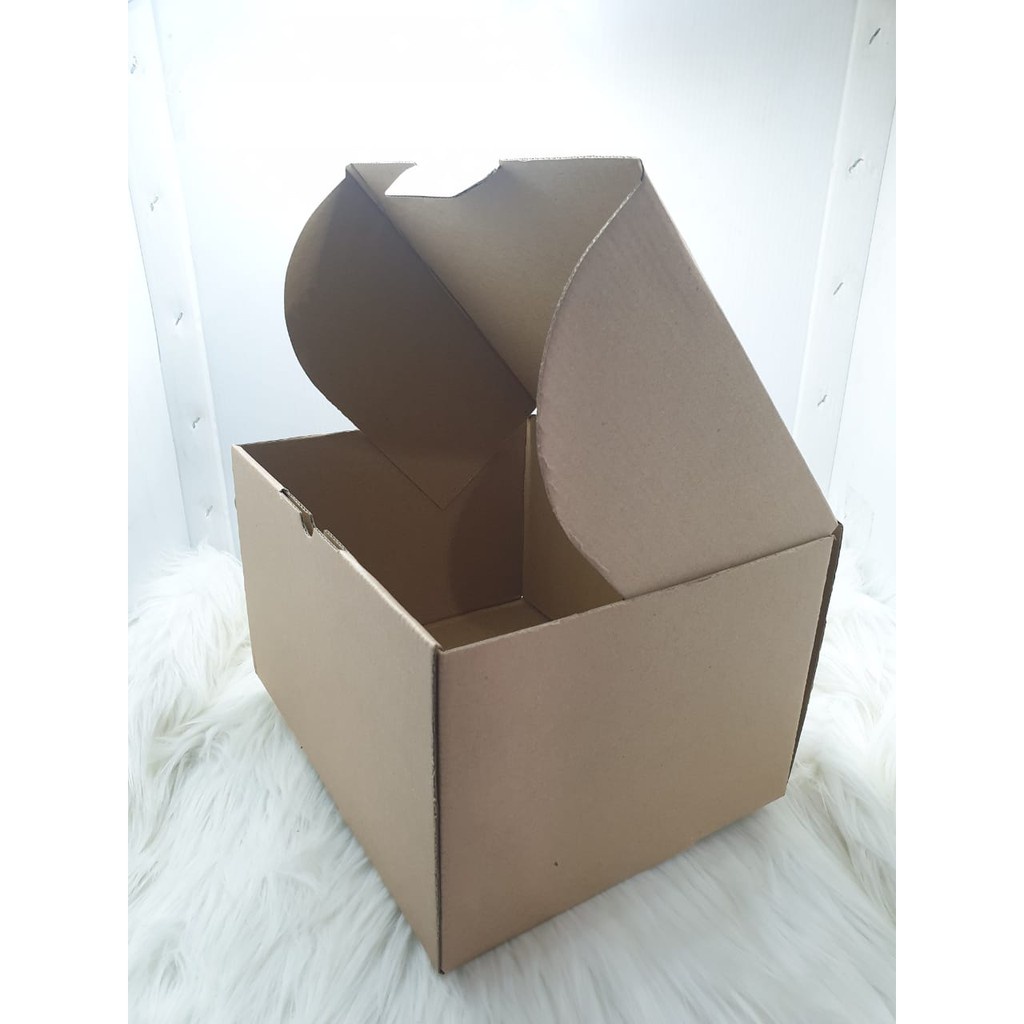 Jual Kardus Box ukuran 30x30x10 cm Die Cut untuk kotak Aksesoris dll ...