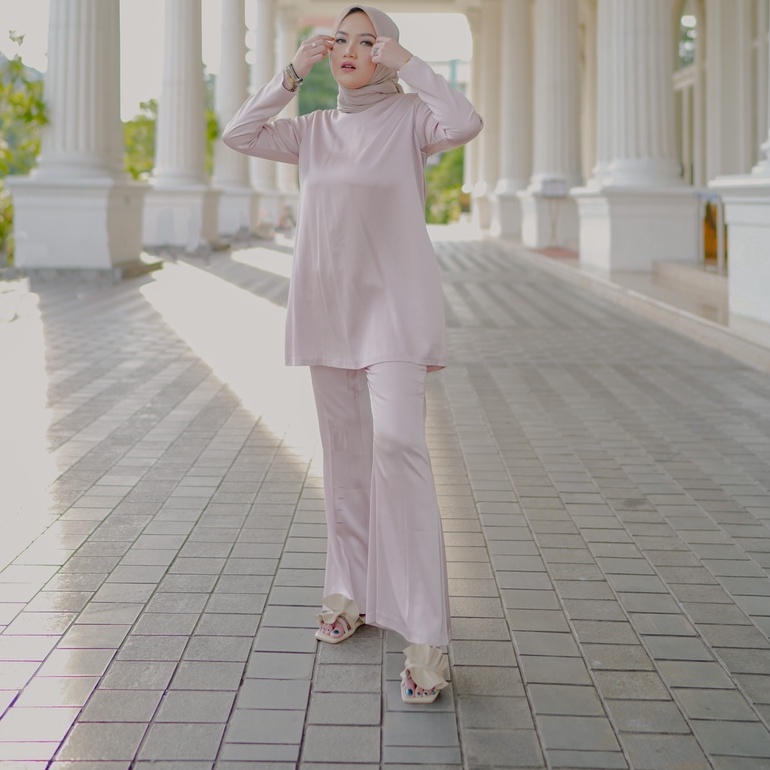 Jual Carrie Flat Beige SCARPA x CHACHA THAIB | Shopee Indonesia