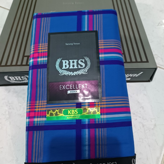 Jual Sarung BHS KDT Motif Kotak Jadul Original | Shopee Indonesia