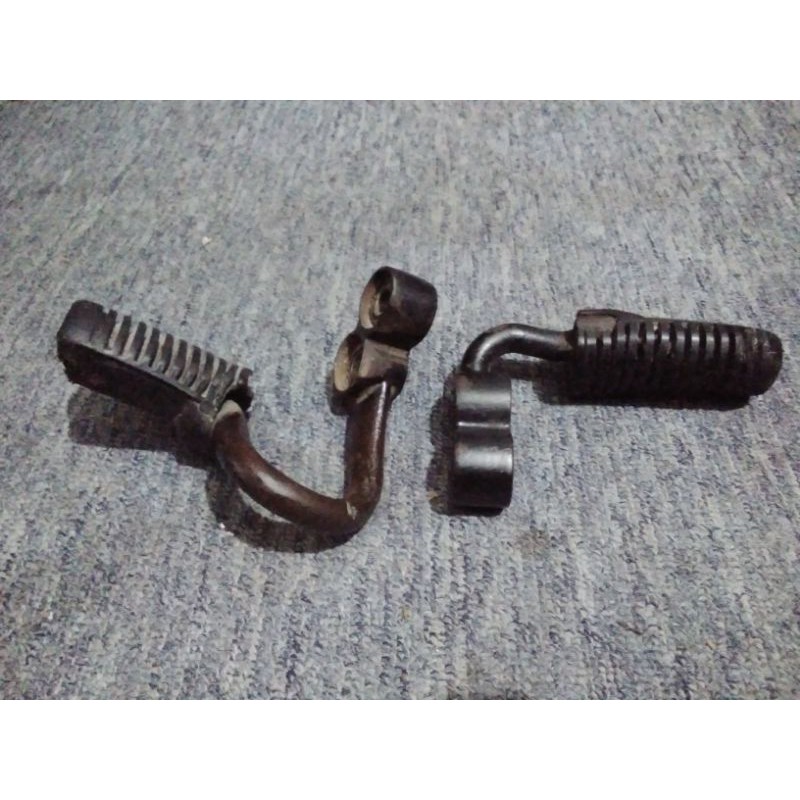 Jual FootStep Depan Thunder 125 Foot Step Depan plus Karet Original ...