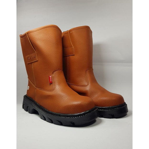 Jual Sepatu Safety Kerja Lapangan Safety Boots Tinggi Original Ujung ...