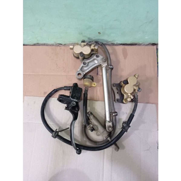 Jual MASTER KALIPER REM DEPAN NINJA R RR SS FULSET SELANG MASTER | Shopee Indonesia