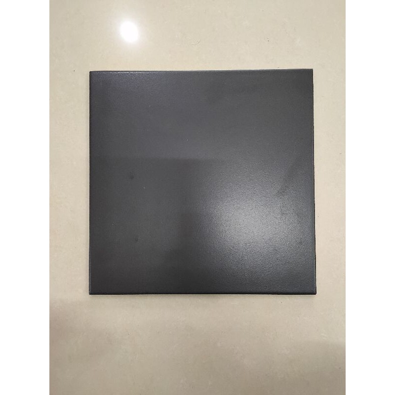 Jual Keramik Hitam 30x30 Ruangan Matte Black | Shopee Indonesia