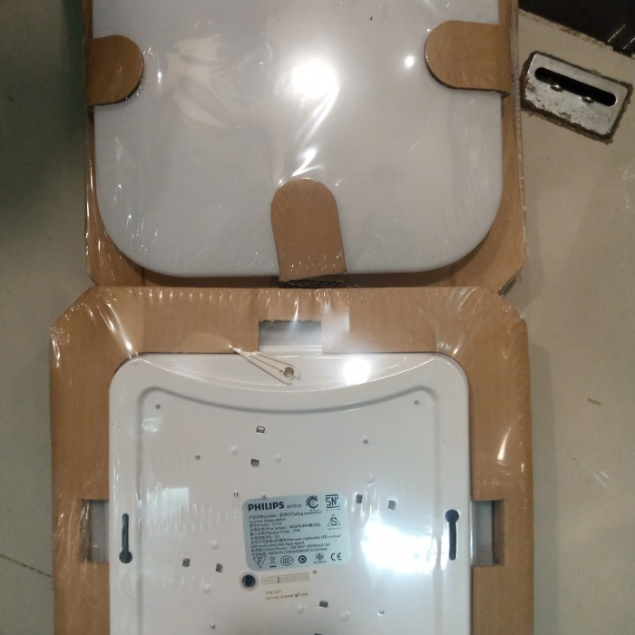 Jual Kap Lampu Baret / Kap Baret LED 17 Watt Outbow Kotak Moire Philips ...