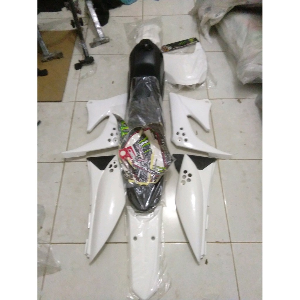 Jual body klx body kit klx body set klx plus tangki plus jok KLX 150 ...