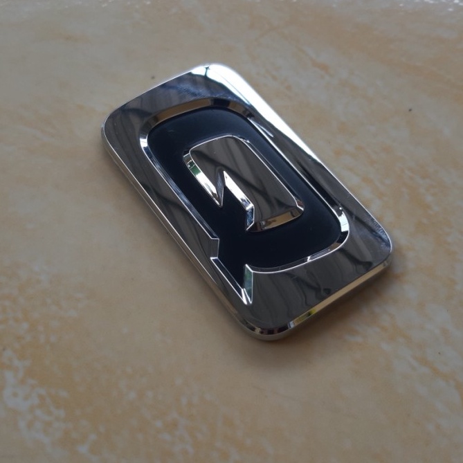 Jual Emblem Merek Tipe Q Veloz 2022 Original Krum | Shopee Indonesia