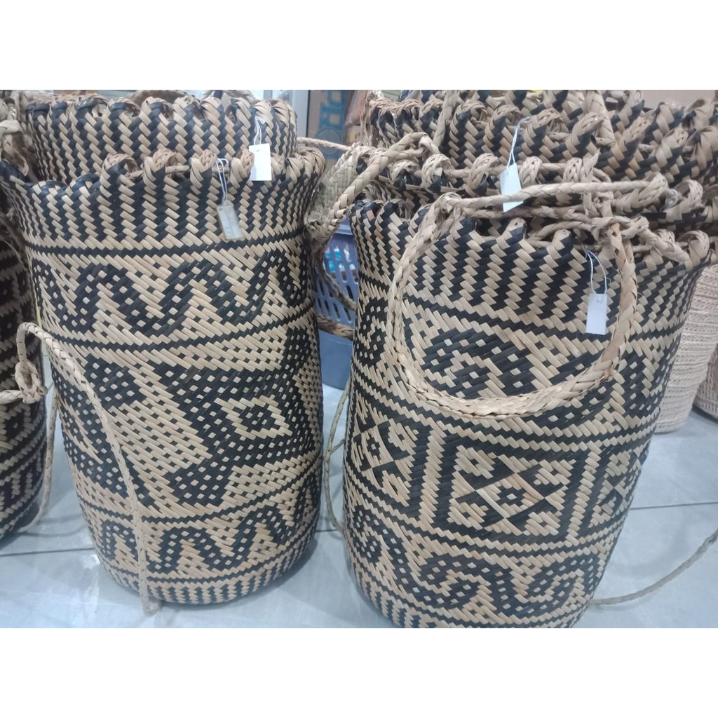 Jual Tas punggung asli kulit rotan khas dayak | Shopee Indonesia