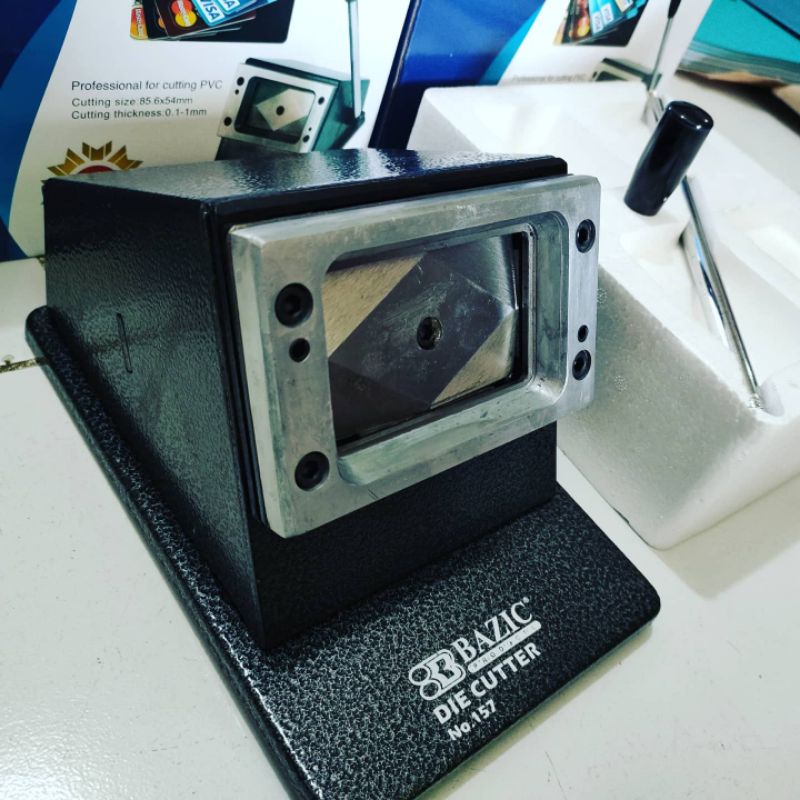 Jual Pemotong id card alat potong id card plong id card | Shopee Indonesia